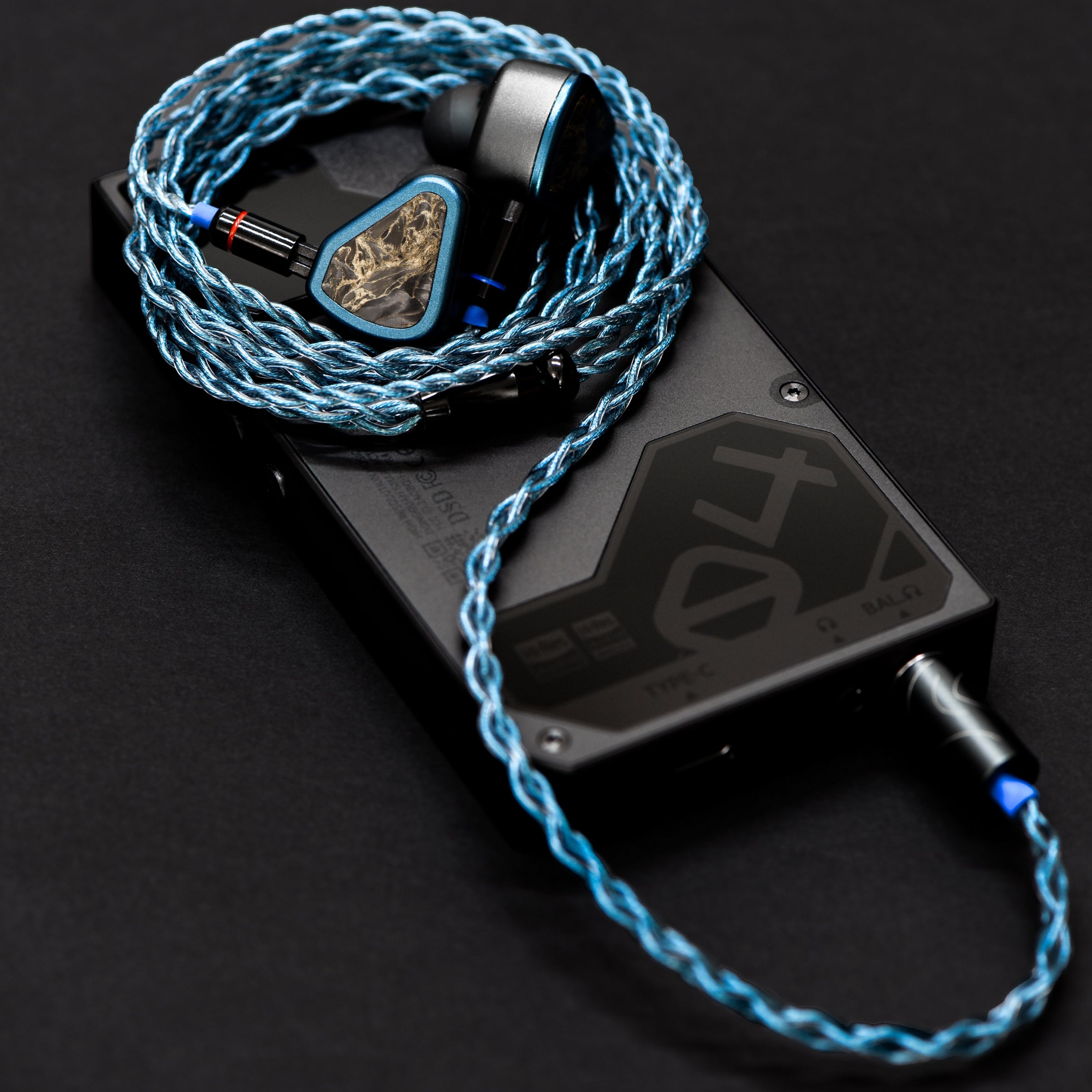 Titan x HiBy R4 Bundle